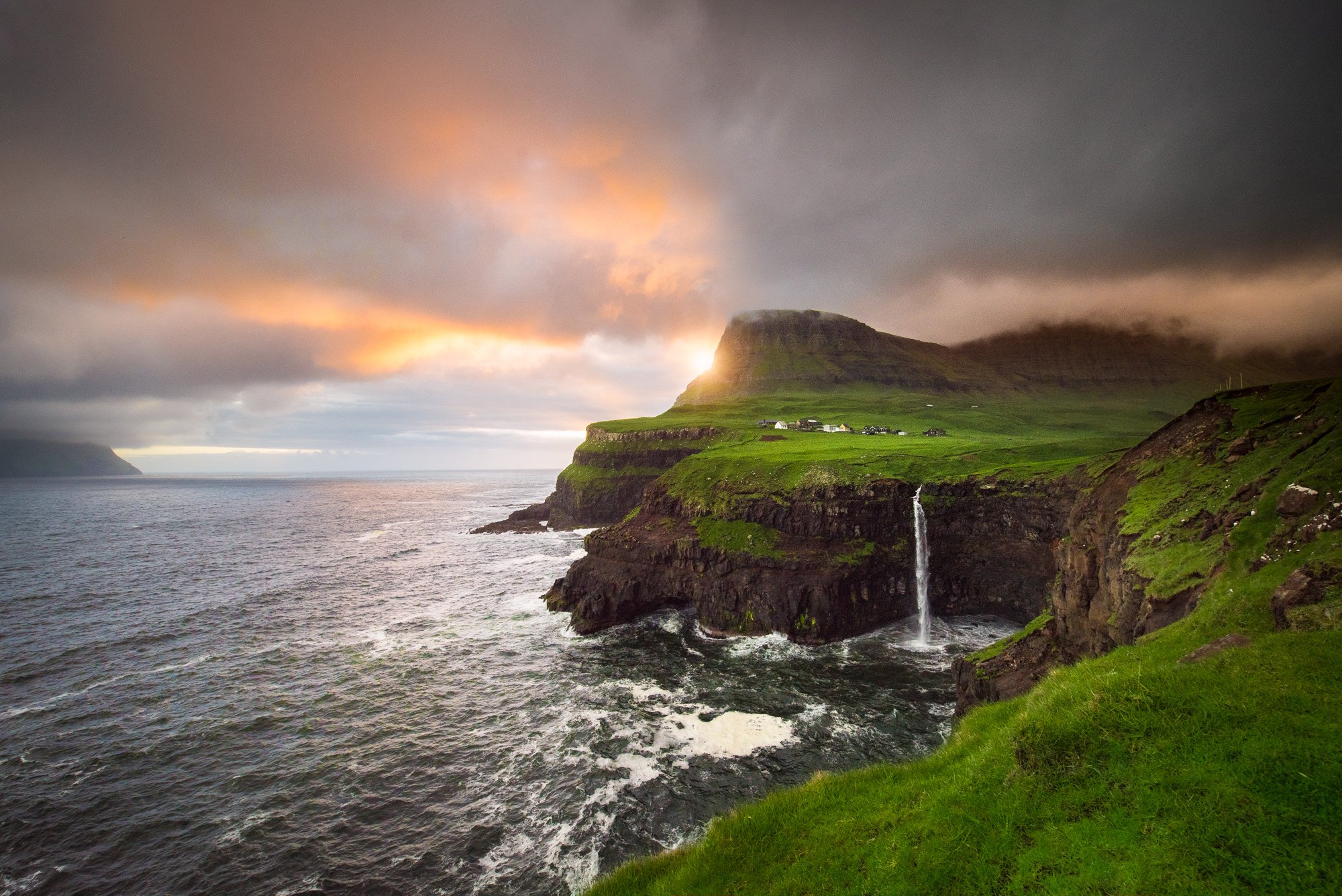 10 Countries That Enjoy 24-Hour Sunlight So You Can Witness The Magic ...