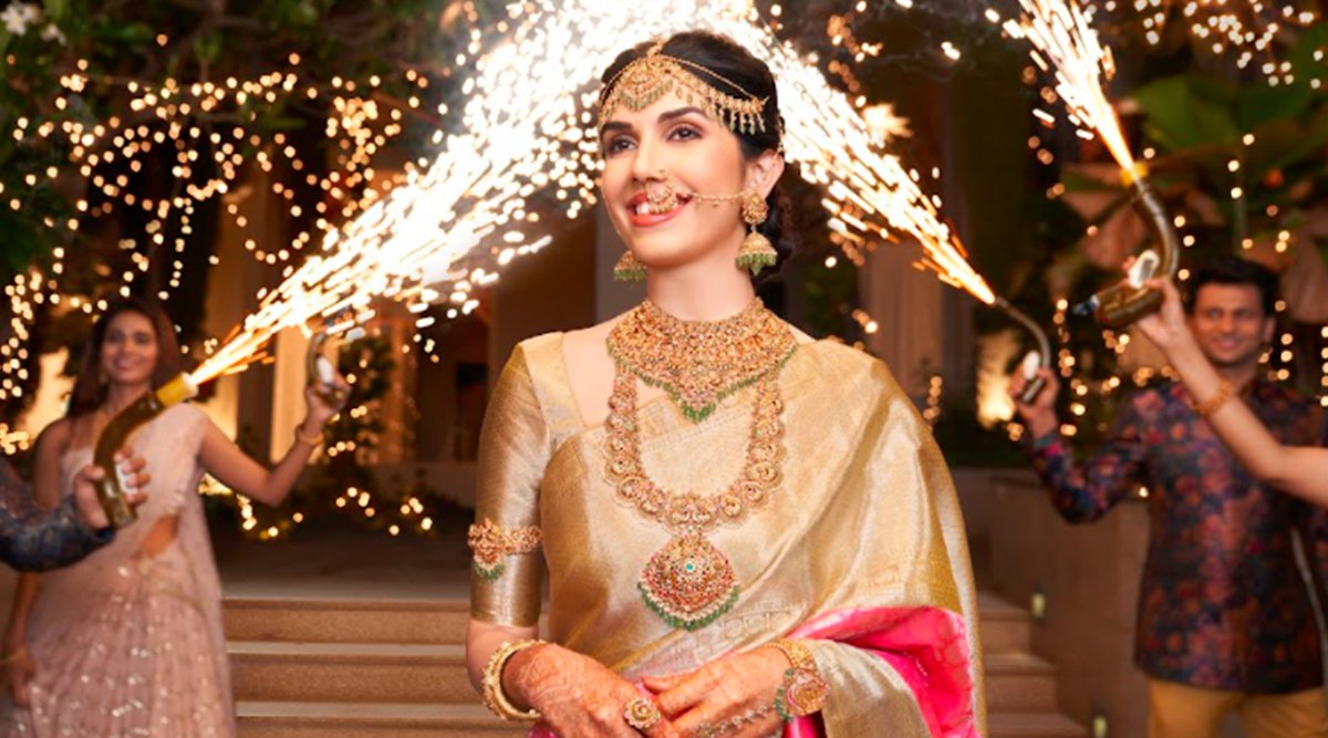 6 Bridal Entry Ideas That’ll Drag Your Wedding Into The 21st Century