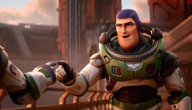 Buzz Lightyear Trailer: Chris Evans' Buzz Lightyear's New Look Has ...