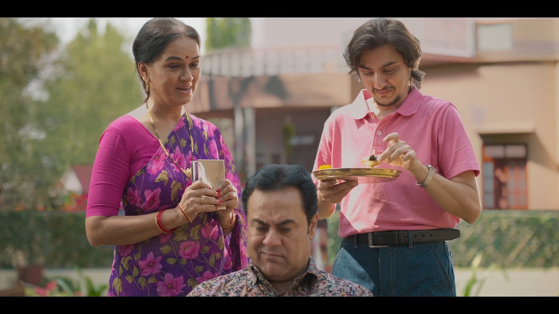 'Dil Bekaraar' Review: A Romantic Comedy-Drama Set In The 80s, That ...