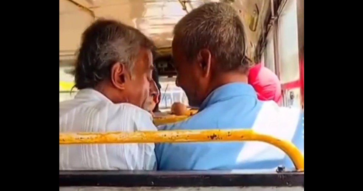 A Video Of Two Passengers Fighting Over A Bus Seat Has Gone Viral