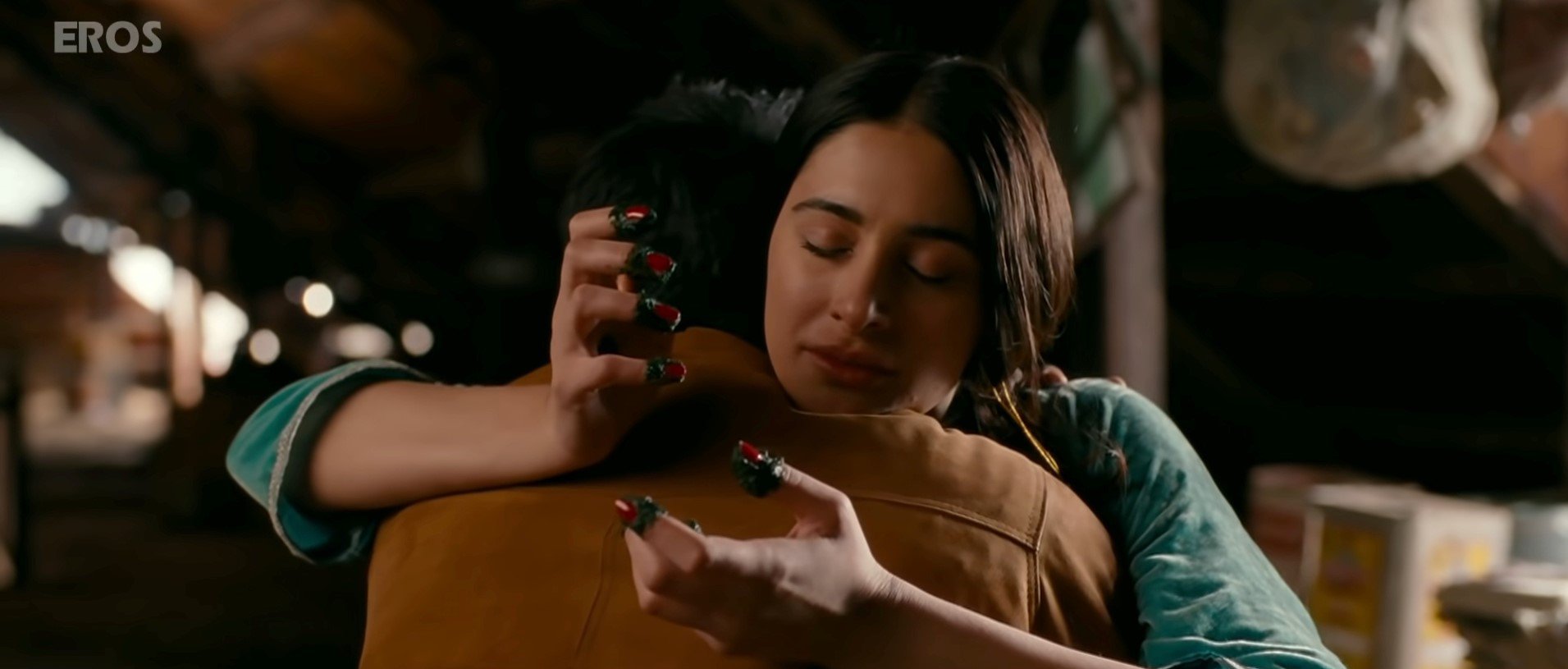 8 Iconic On-Screen Hugs From Bollywood Movies That Melted Our Hearts