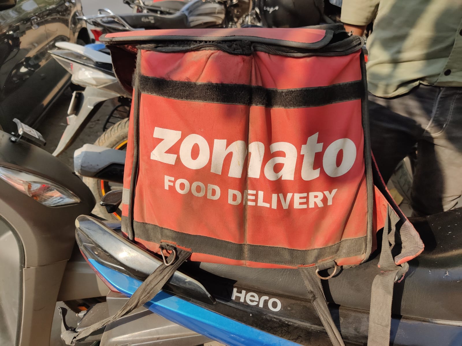 Zomato Veg Food Mode Row & Delivery Executives