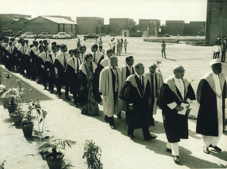 We Just Found Out The Salaries Of IIMA’s First 7 Batches & You Should ...