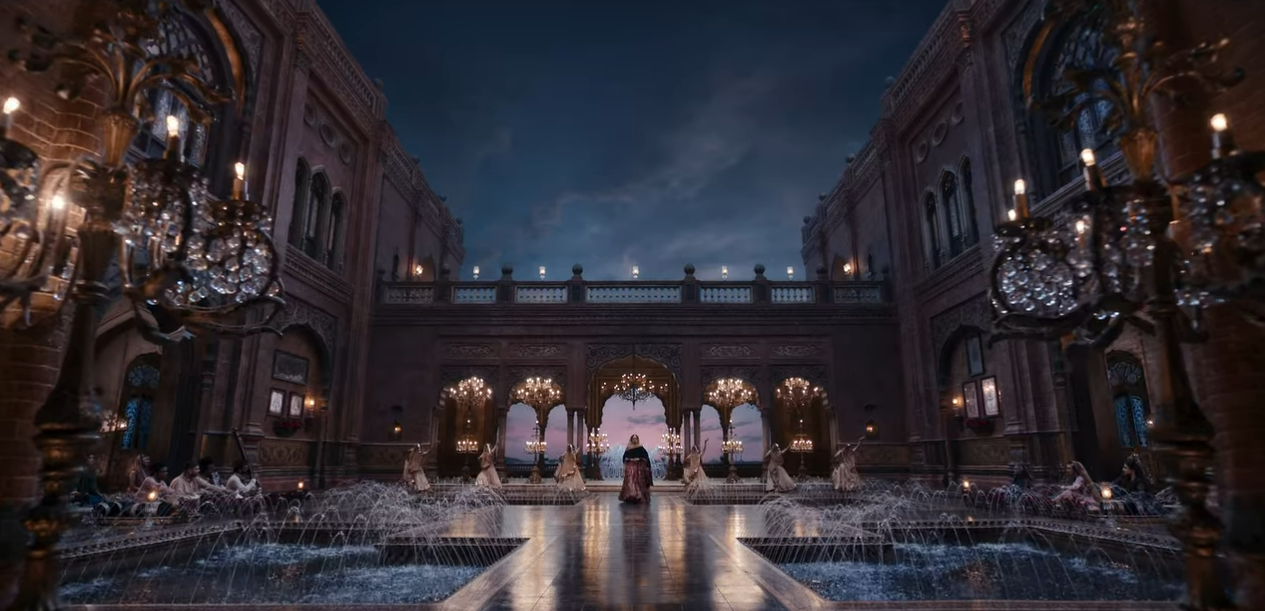 SLB Creates Magic Once Again With Heeramandi's Set