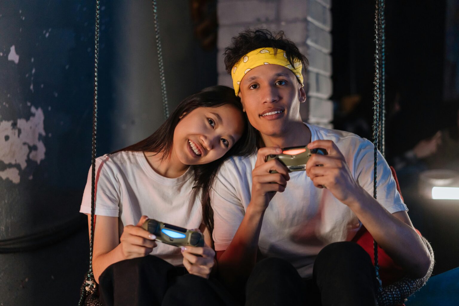 50 Fun and Easy Couple Party Games to Make Your Event Unforgettable